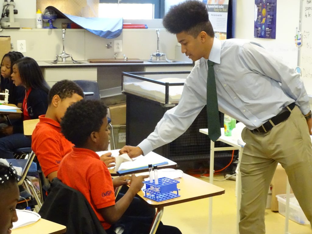 justin-richardson-middle-school-visit-mark-walsh – Soil Biogeochemistry ...